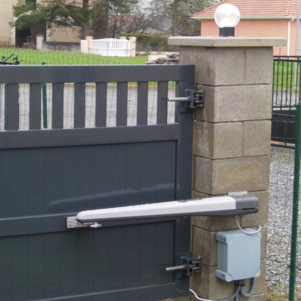 Kit motorisation portail 2 battants - NICE - TOONA 4024 - Portail ...